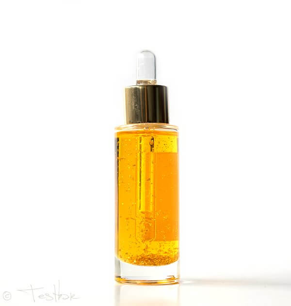 Unbezahlte Anzeige Precious Oil Mit 24 Karat Goldblättchen Von Esensa Mediterana Die